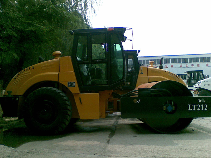 LT212/LT214B Mechanical Single drum Vibratory asphalt compactors - Buy ...